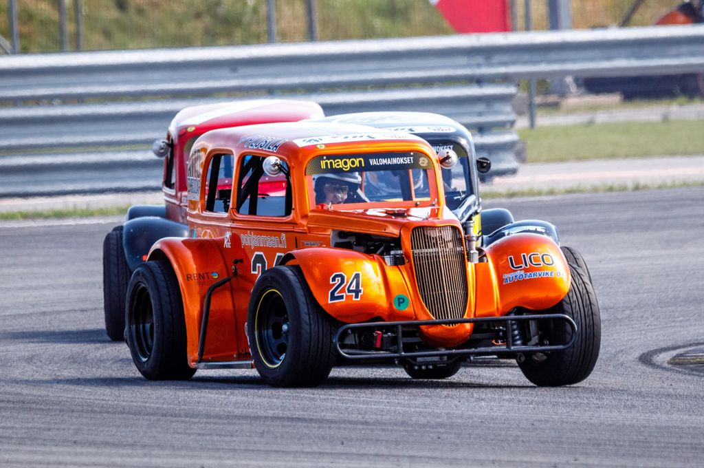 Tuomas Plosila lähellä täyspottia - Kurikka - lehti